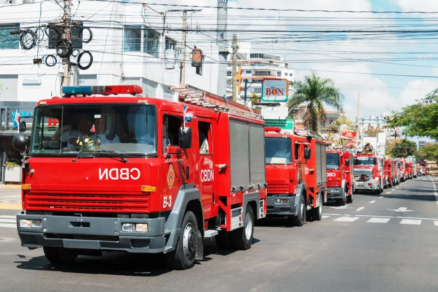 Bomberos del DN aportan 260 hombres para emergencias Semana Santa ...